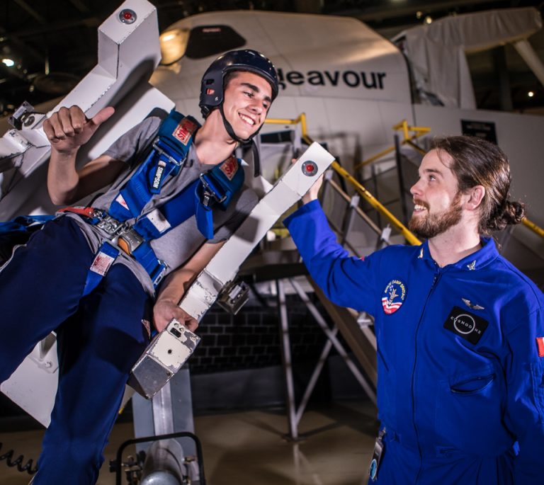 Try our space training simulators | Laval Cosmodôme